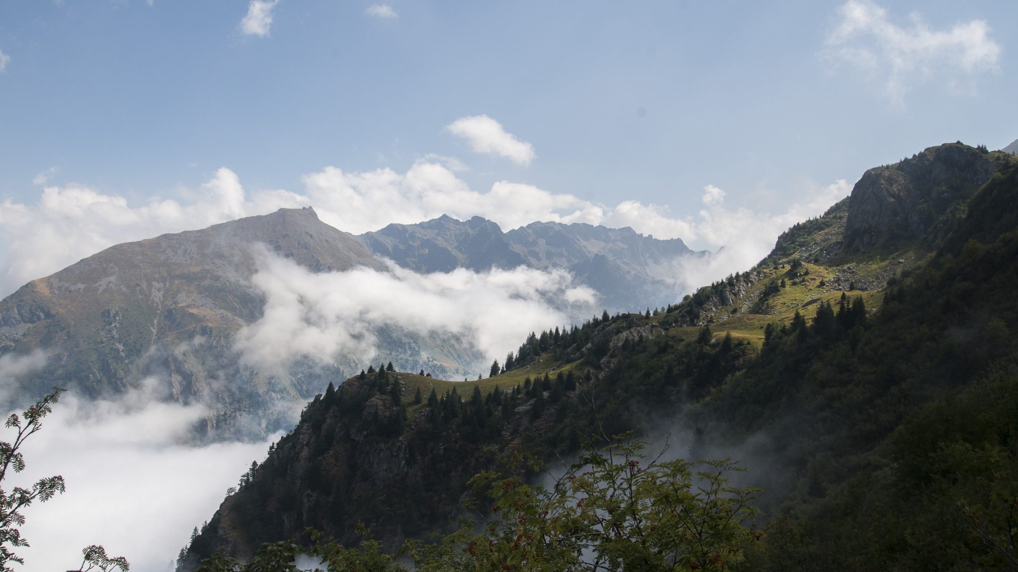 Lac de Crop - Les Compagnons Explorateurs - Blog voyage